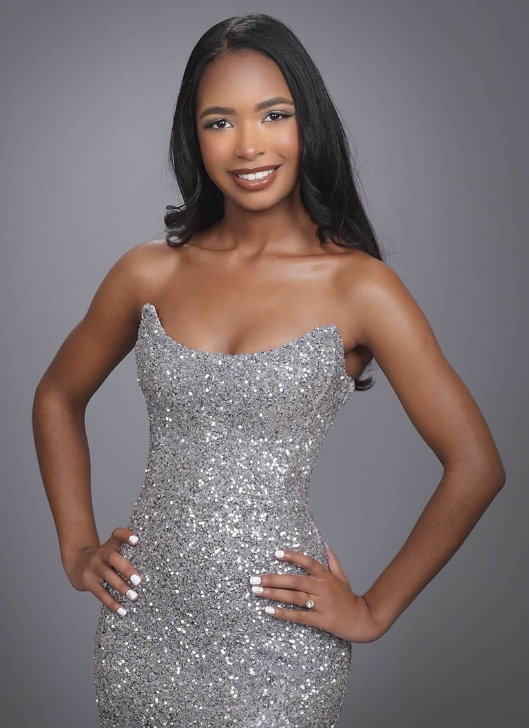 CHANTAL UBIERA - SAN FRANCISCO - Miss Mundo Latina